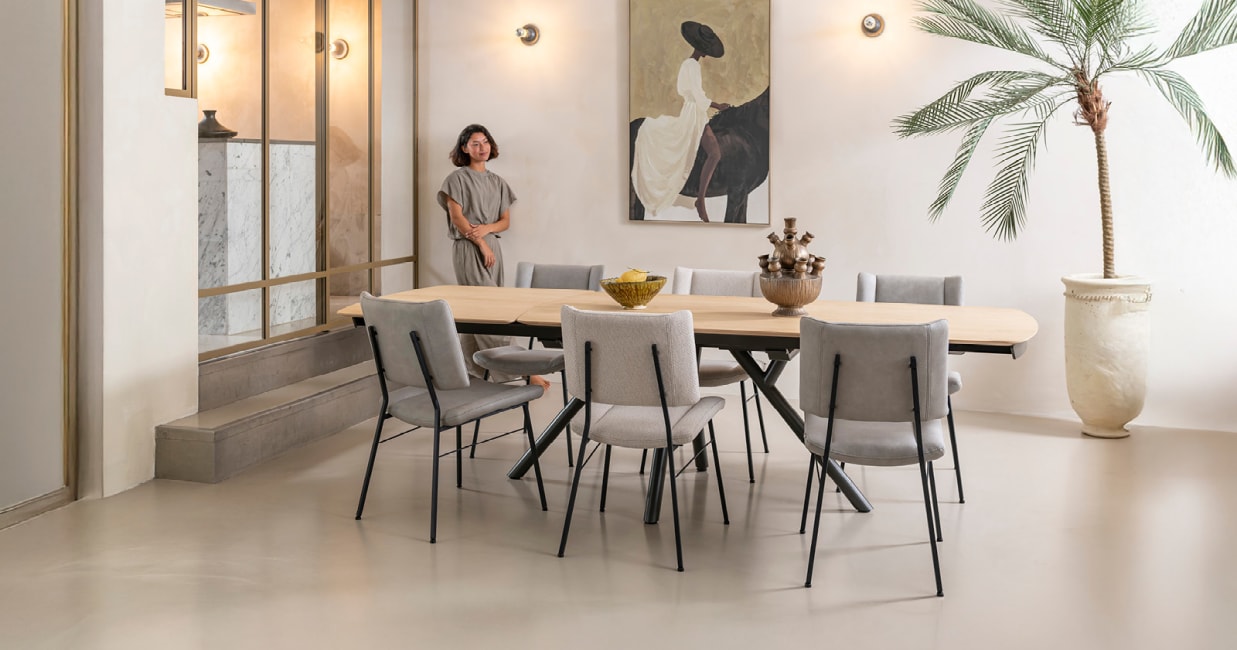 Collection NOVELLO : Table à rallonge en placage de chêne et aspect marbre